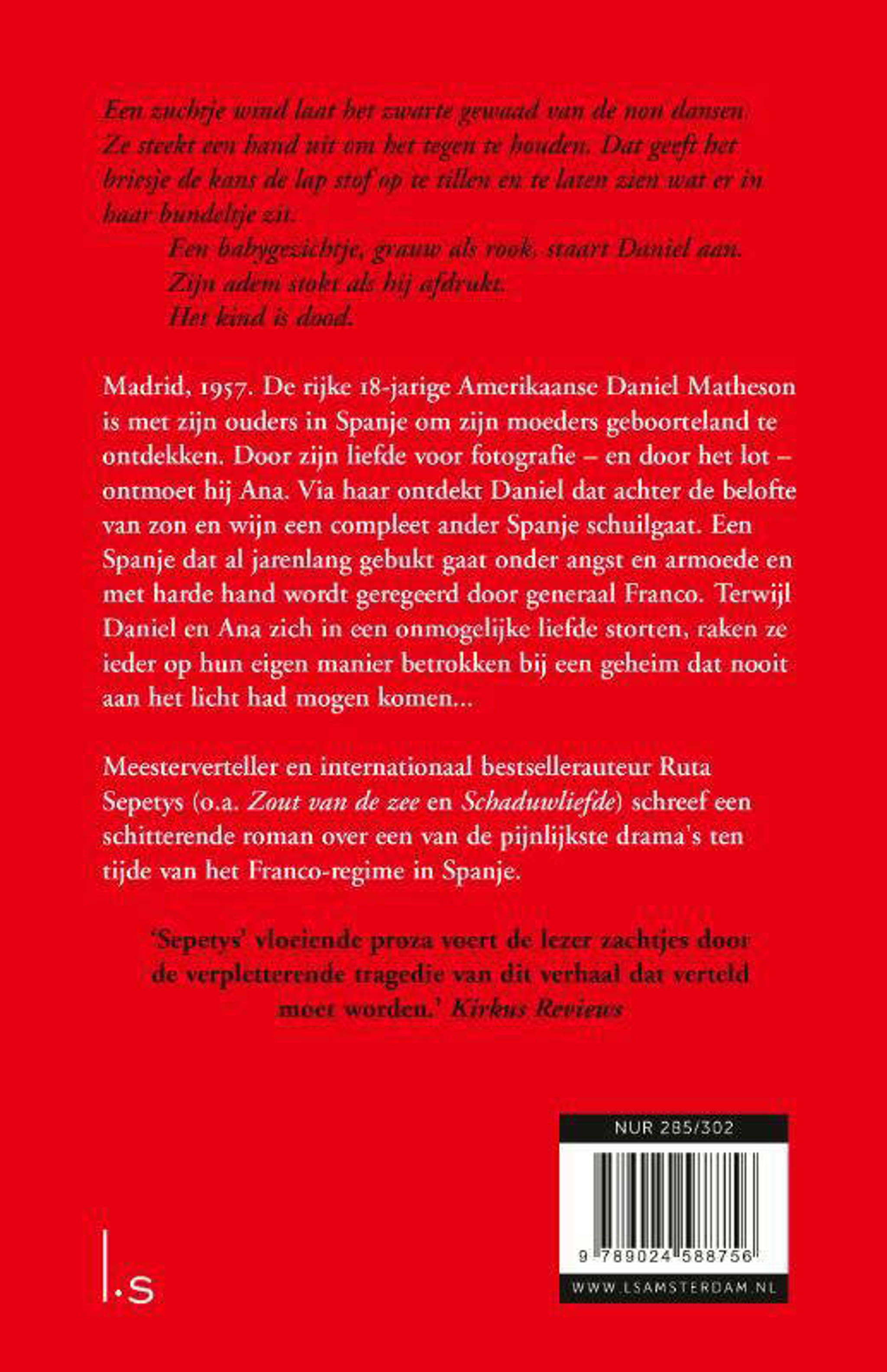 Ruta Sepetys Stilte heeft een eigen stem | wehkamp