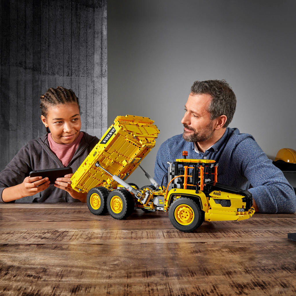 LEGO Technic Volvo 6x6 Truck met kieptrailer 42114 | wehkamp