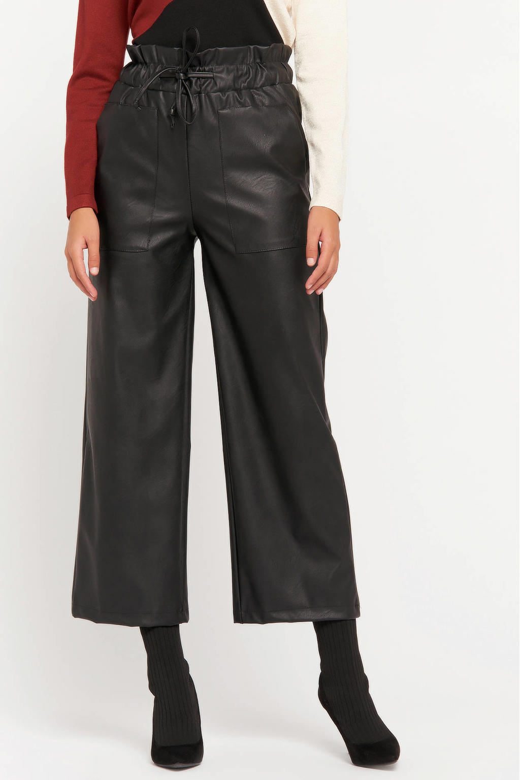 LOLALIZA imitatieleren cropped high waist loose fit broek zwart | wehkamp