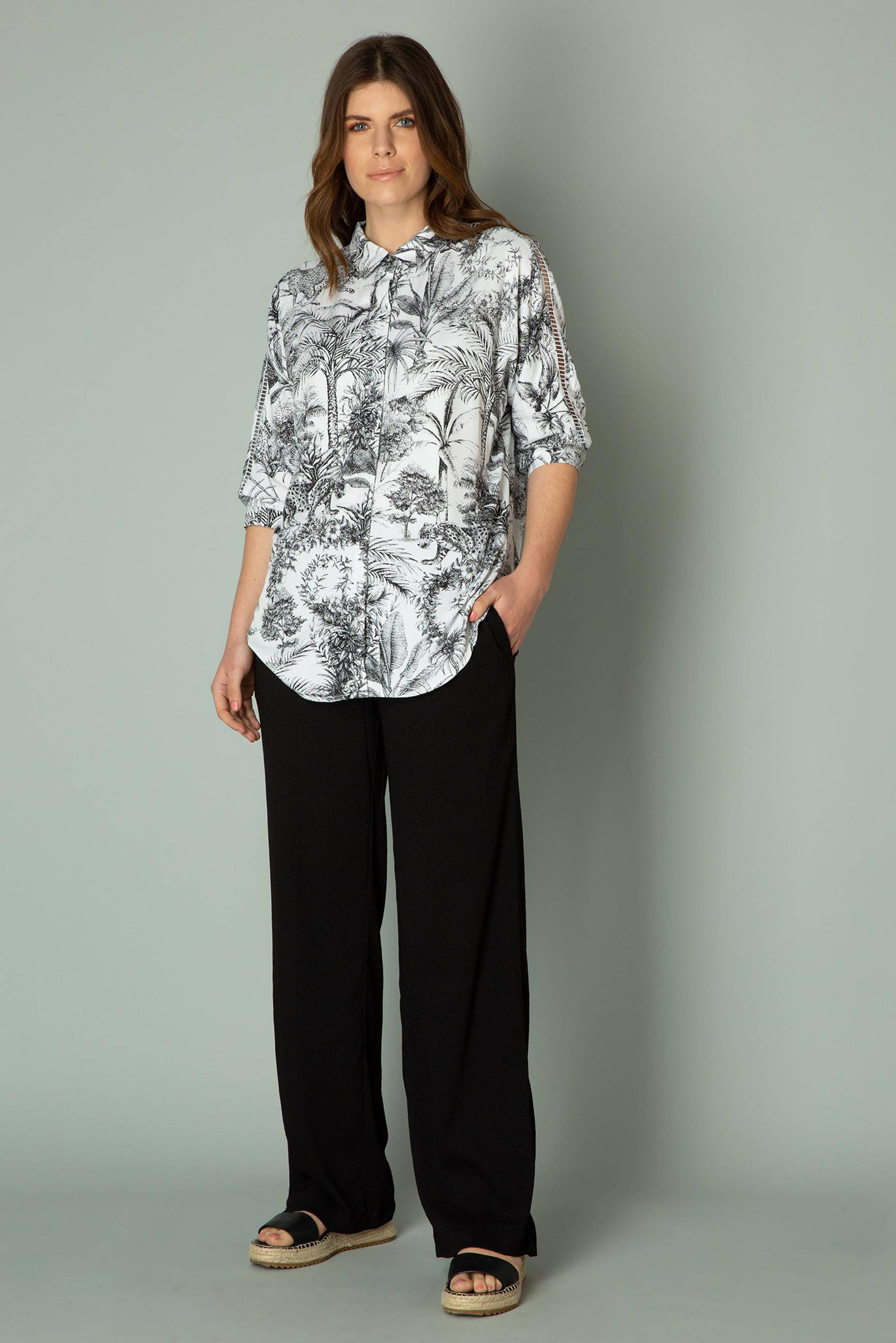 Yest blouse Ilya met all over print en open detail wit/zwart | wehkamp