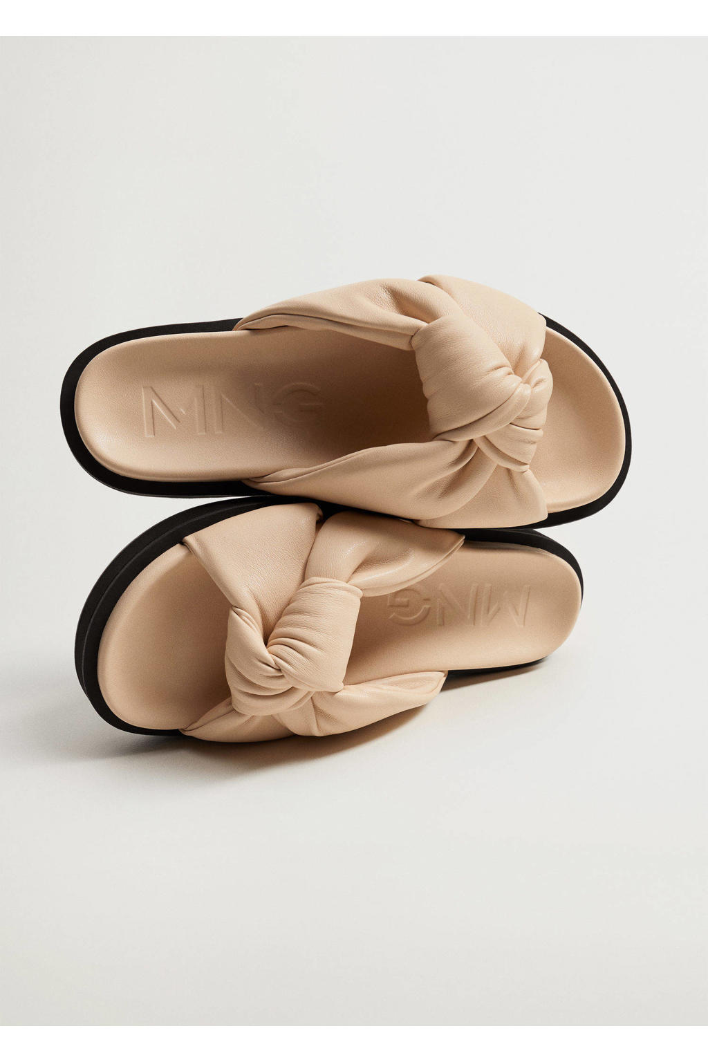Mango slippers lichtbeige kopen? | Morgen in huis | wehkamp