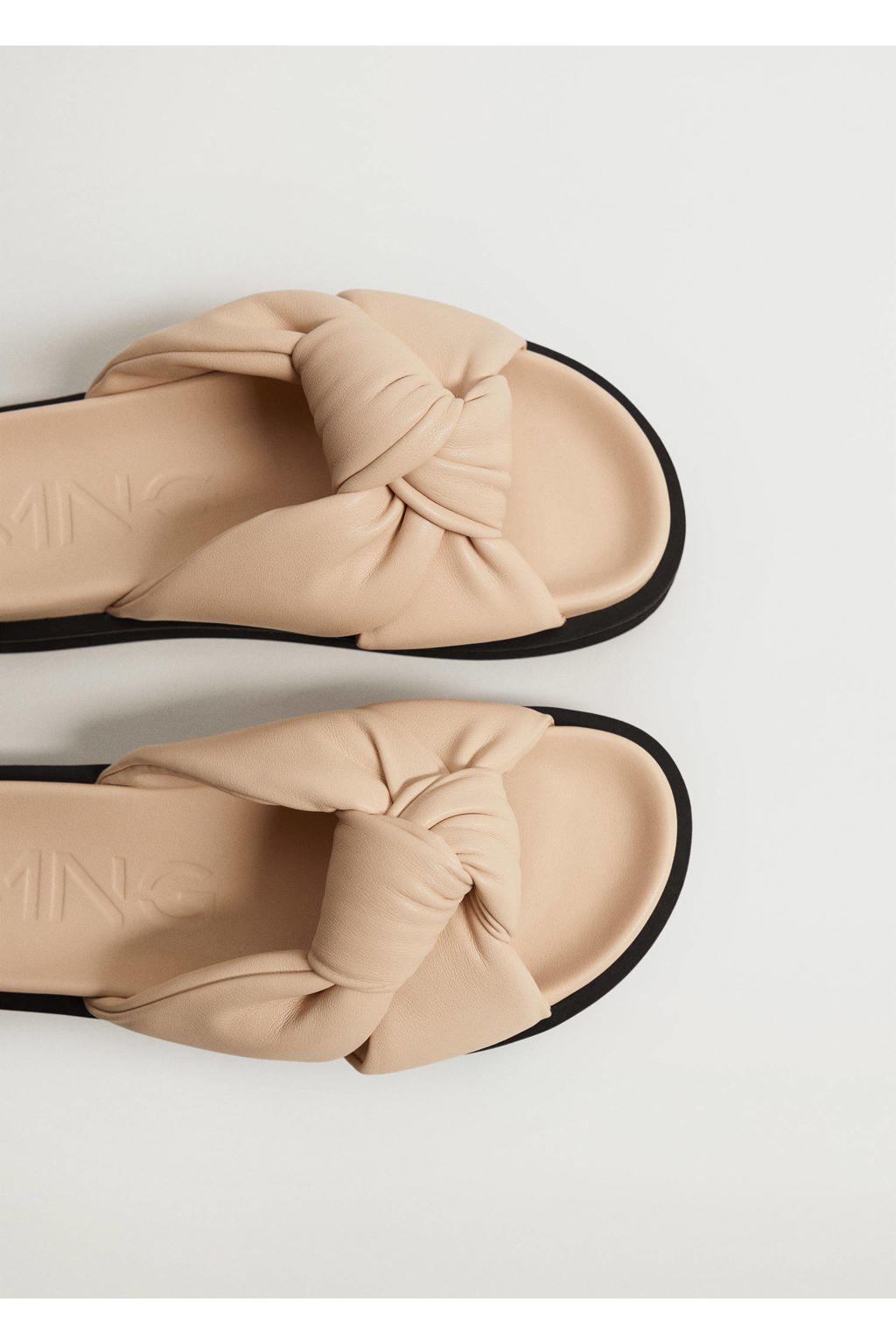 Mango slippers lichtbeige kopen? | Morgen in huis | wehkamp