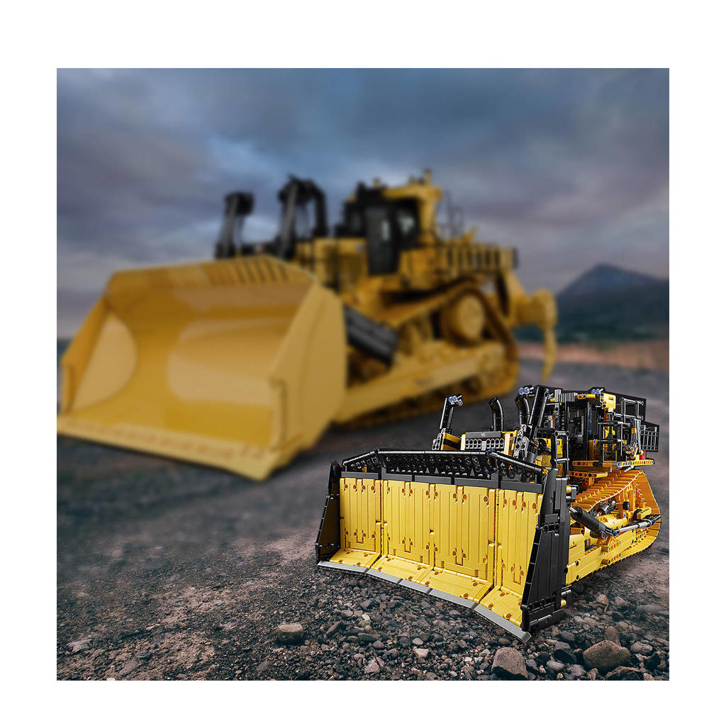LEGO Technic Cat D11T Bulldozer 42131 | wehkamp