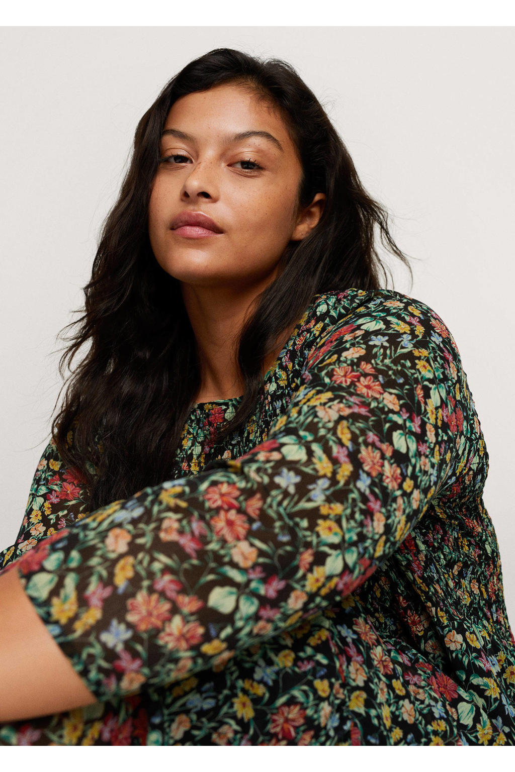 Mango Plus Size gebloemde semi-transparante A-lijn jurk zwart/groen ...