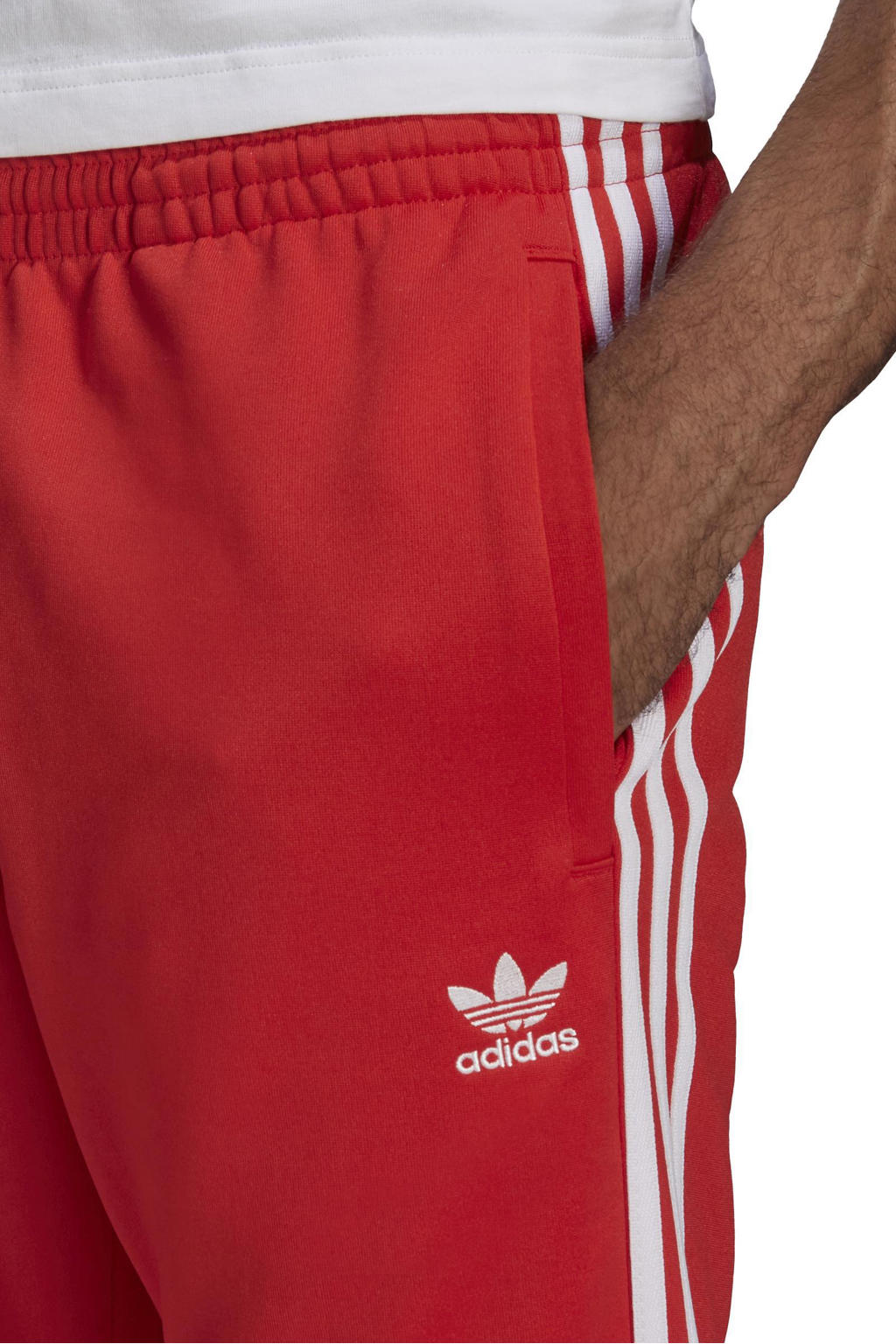 adidas Originals Superstar Adicolor trainingsbroek rood | wehkamp