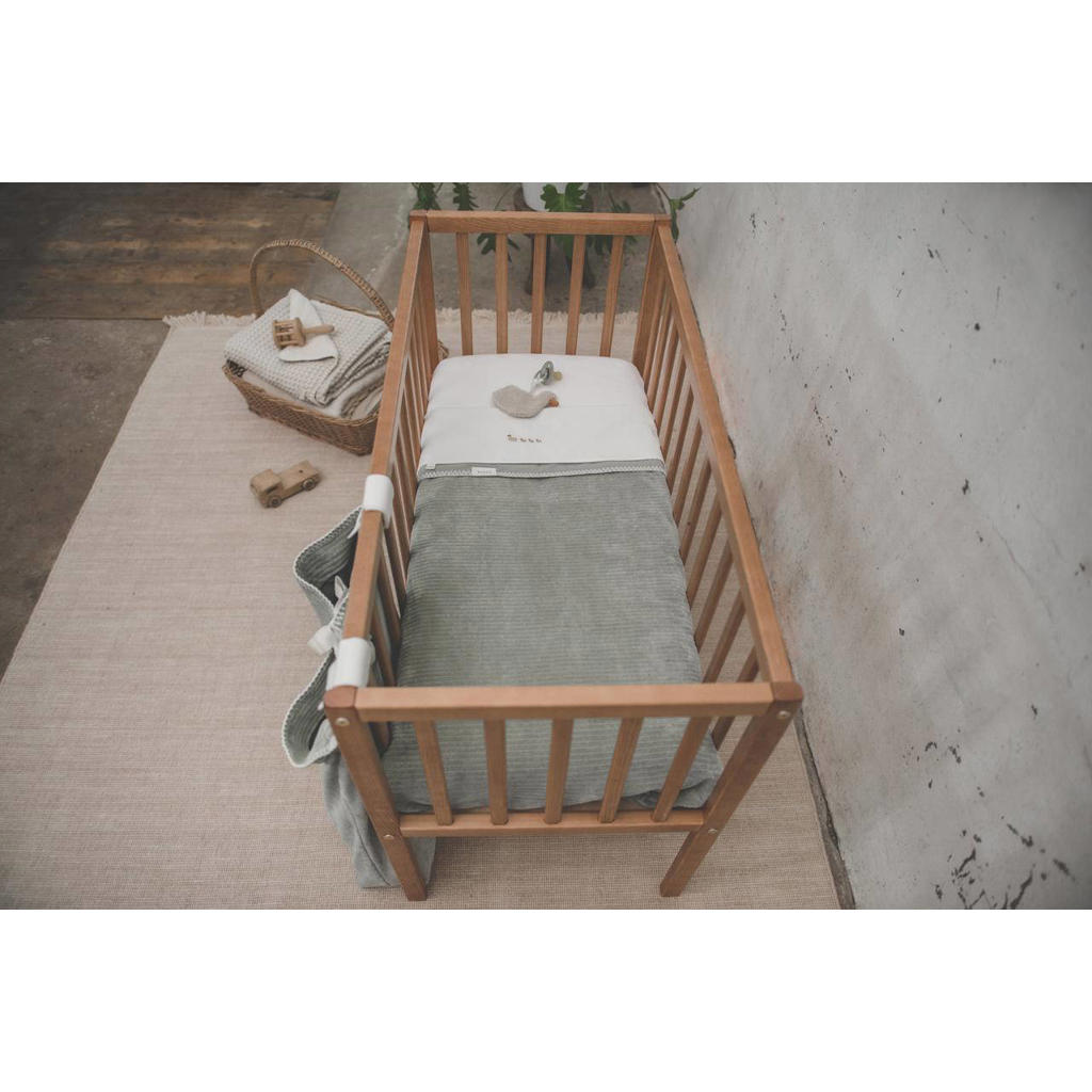 Koeka Vik baby wiegdeken corduroy/flanel 75x100 cm shadow green | wehkamp