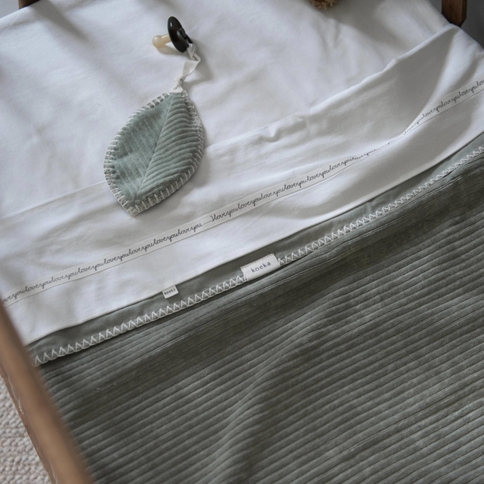 Koeka Vik baby ledikantdeken flanel 100x150 cm shadow green | wehkamp