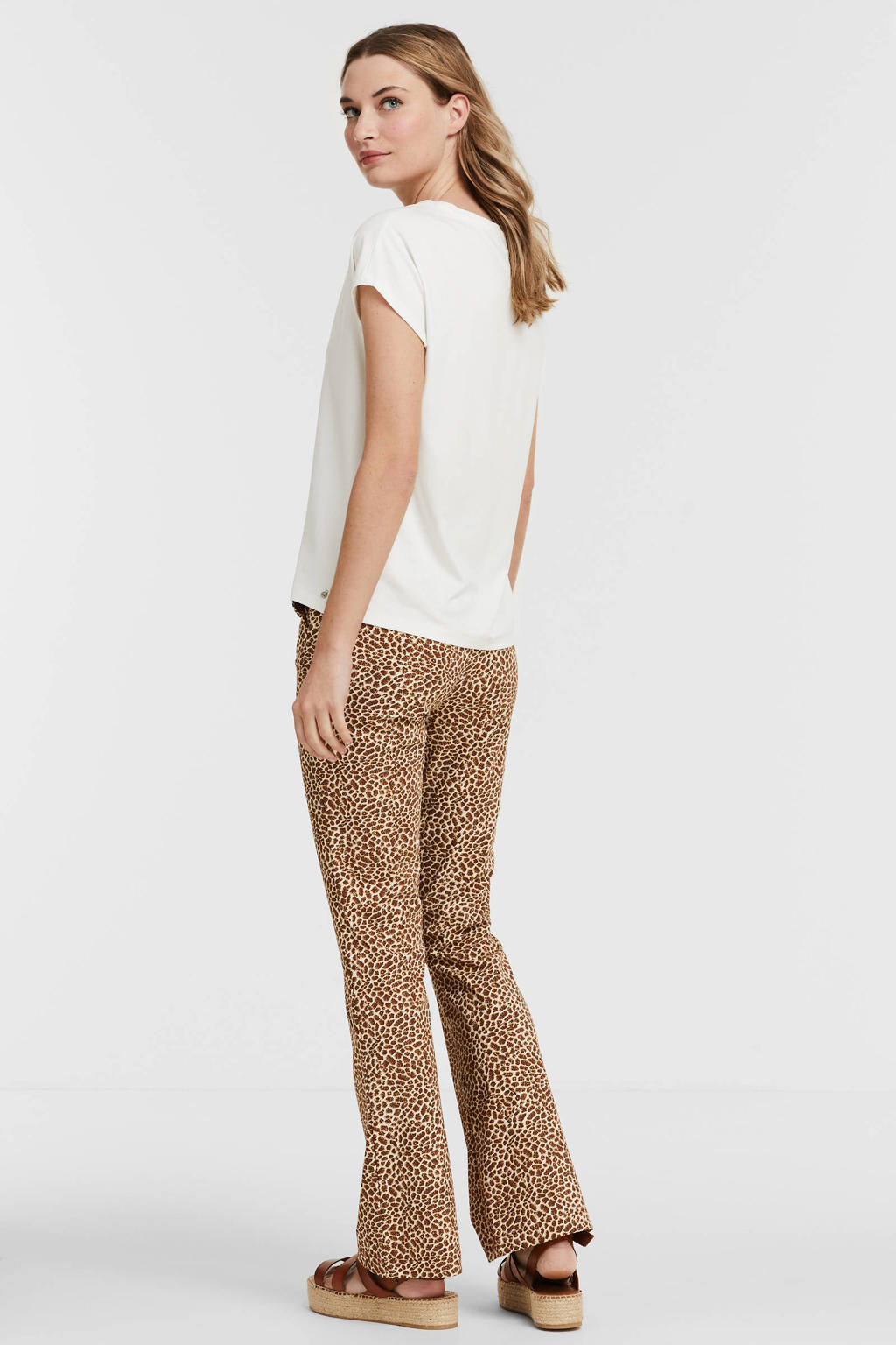 Tramontana flared broek van travelstof met dierenprint bruin | wehkamp