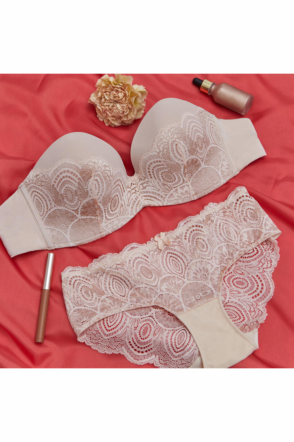 Wonderbra voorgevormde strapless push-up bh Ultimate Strapless Lace Bra ...