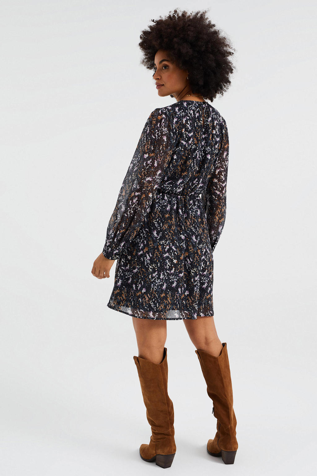 WE Fashion jurk met all over print en plooien zwart/bruin | wehkamp