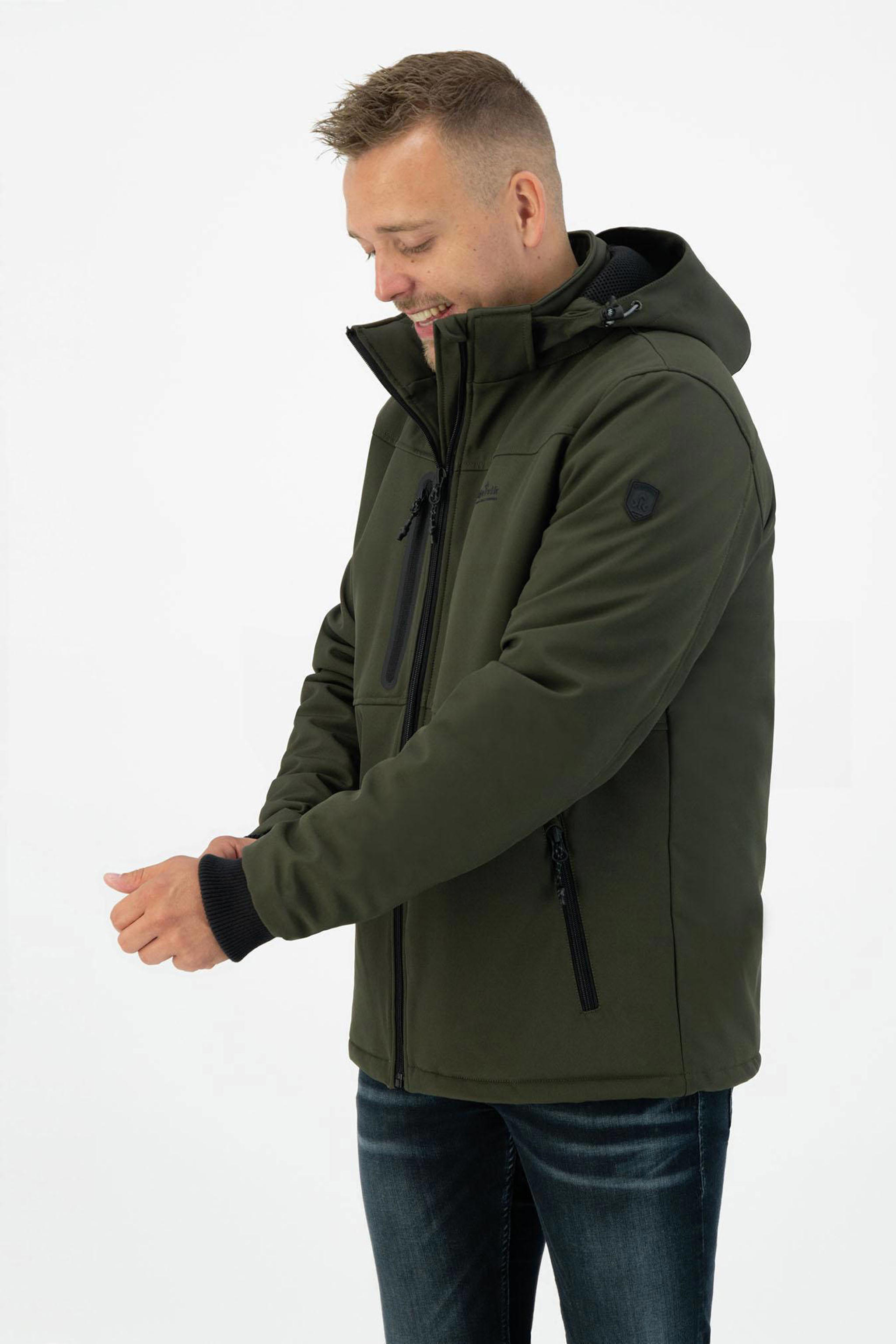 Kjelvik softshell outdoor jas Carlo donkergroen | wehkamp