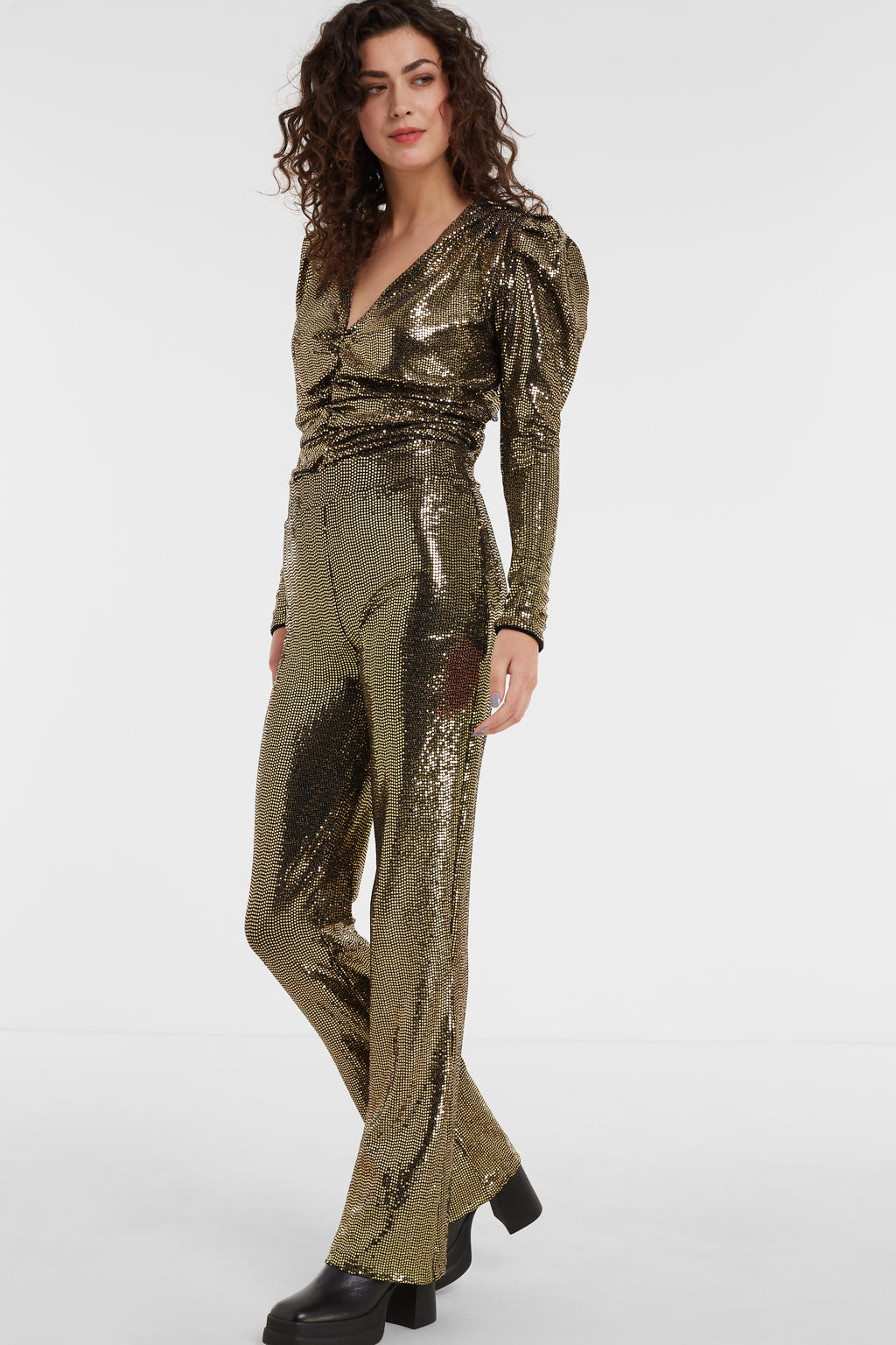 NIKKIE high waist flared broek Sparkling pants goud | wehkamp