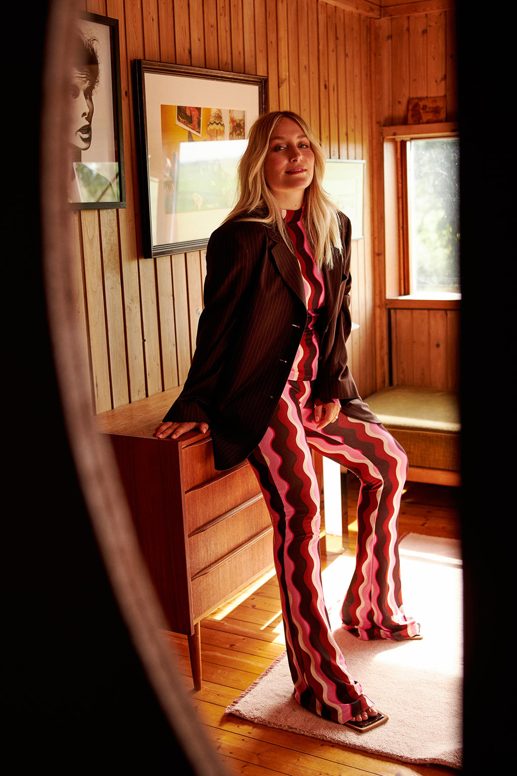 Catwalk Junkie x Yara Michels blazer SUPER POWER met krijtstreep bruin ...