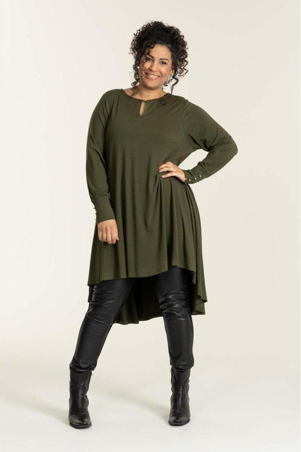 STUDIO asymmetrische jurk Didde met open detail olijfgroen | wehkamp