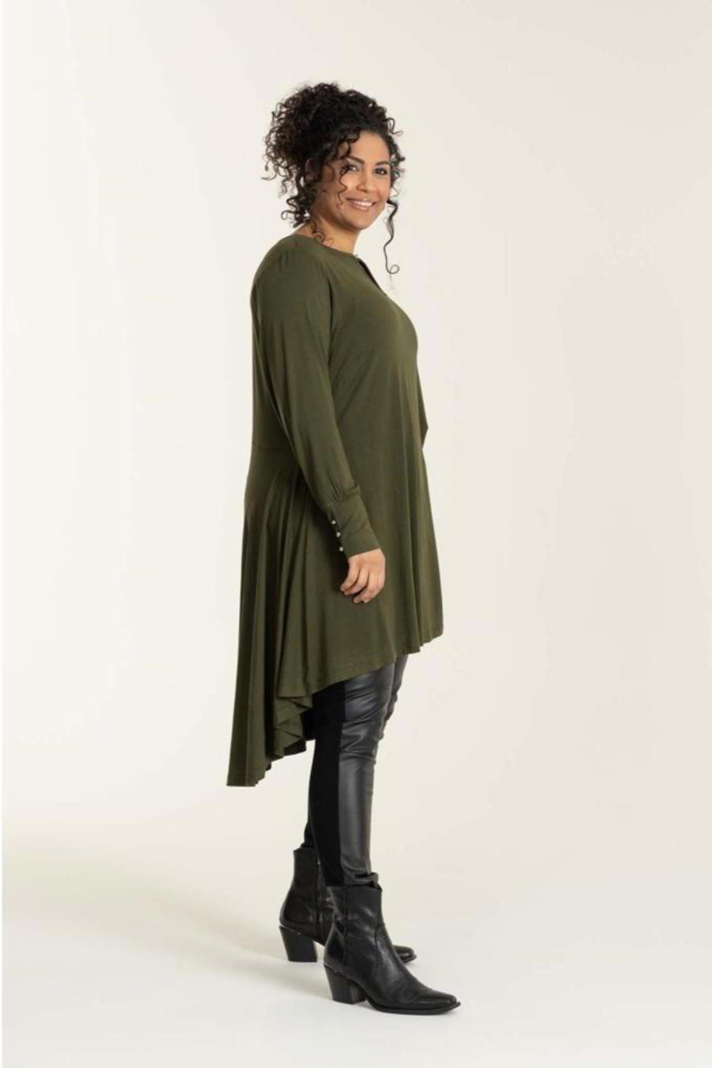 STUDIO asymmetrische jurk Didde met open detail olijfgroen | wehkamp