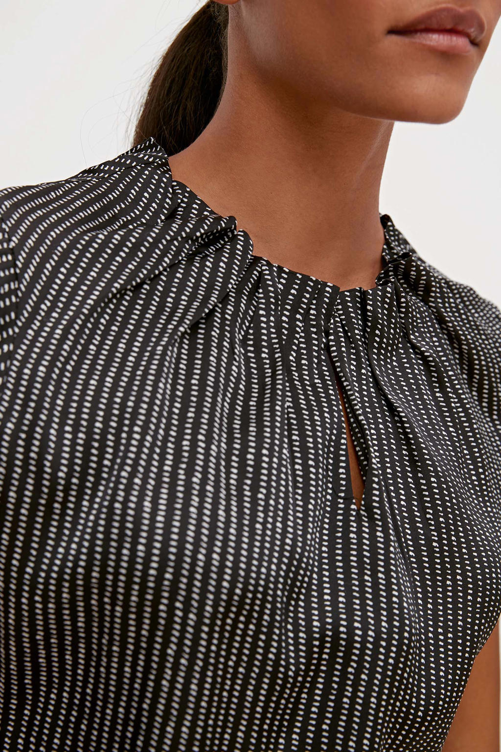 comma top met plooien zwart/wit | wehkamp