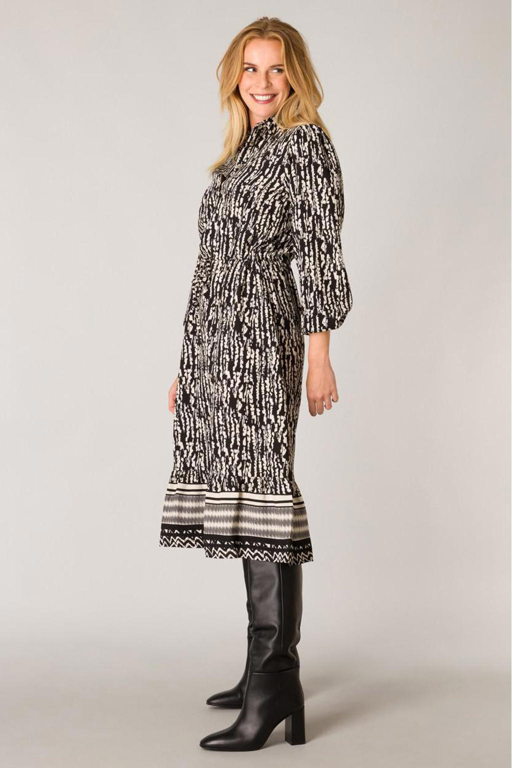 Yest jurk met all over print en ceintuur zwart/ecru | wehkamp