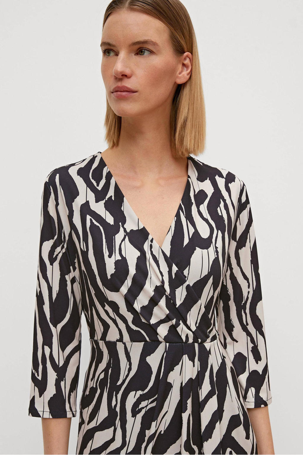 comma jurk met all over print en plooien zwart/wit | wehkamp