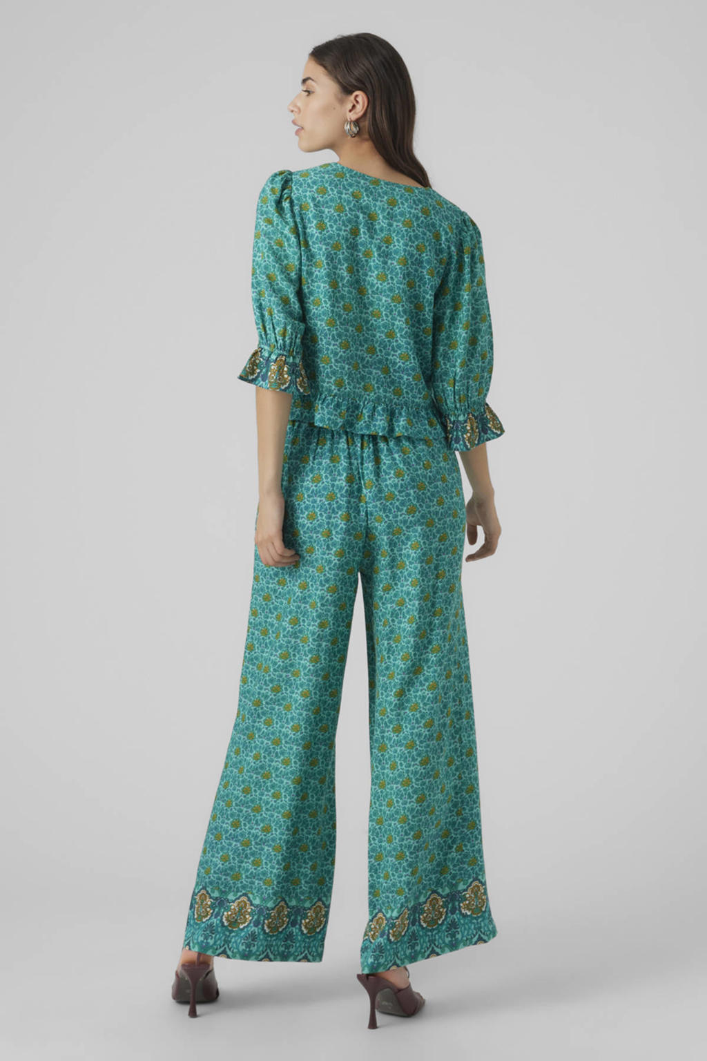 Marly x VERO MODA crop top VMBANI met all over print en ruches ...