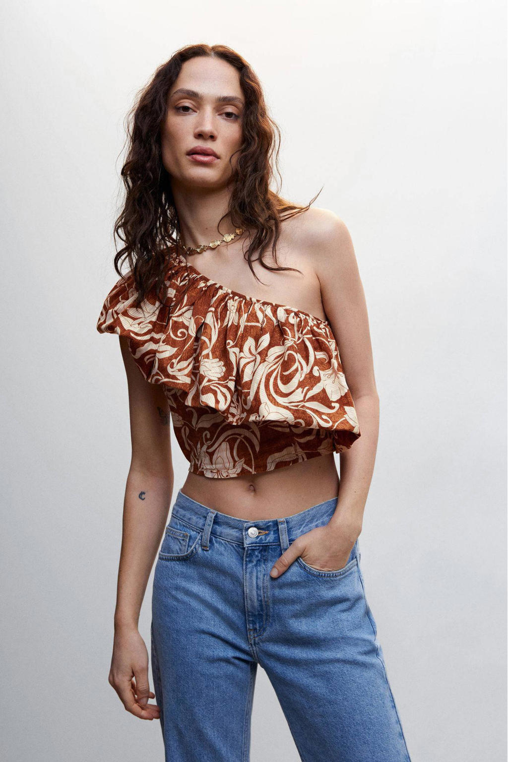Mango crop top met all over print en ruches bruin/beige | wehkamp