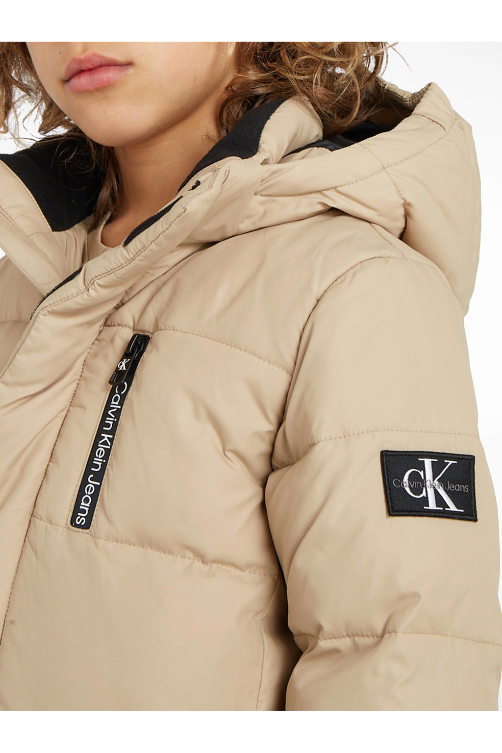 CALVIN KLEIN JEANS gewatteerde winterjas van gerecycled polyester zand ...