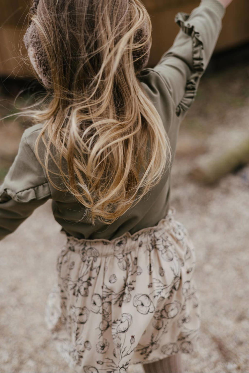 LEVV sweater GIANINA met ruches olijfgroen | wehkamp