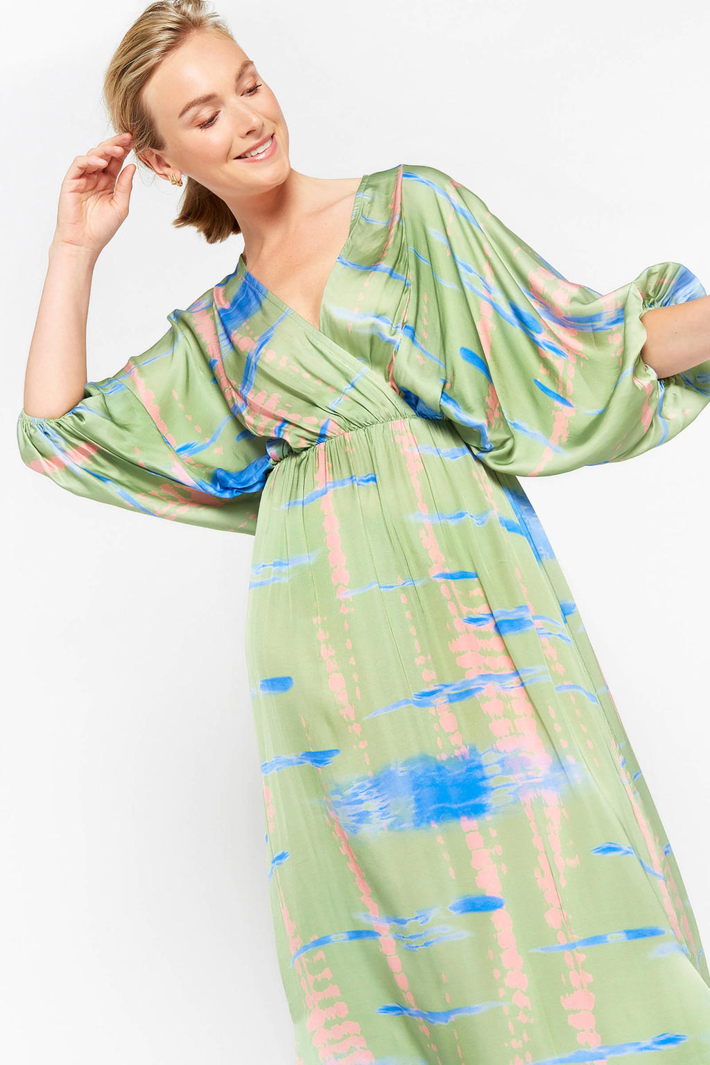 LOLALIZA satijnen jurk met all over print groen/blauw/roze | wehkamp