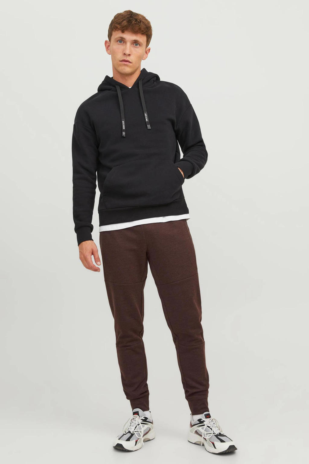 JACK & JONES PANTS STUDIO slim fit joggingbroek JPSTWILL met logo bruin ...