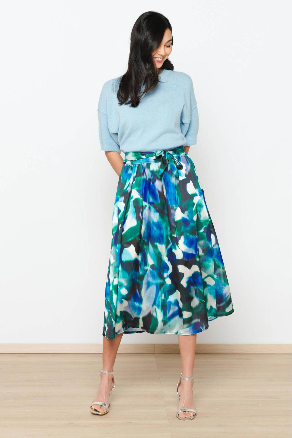 LOLALIZA satijnen rok met all over print en ceintuur blauw/groen | wehkamp