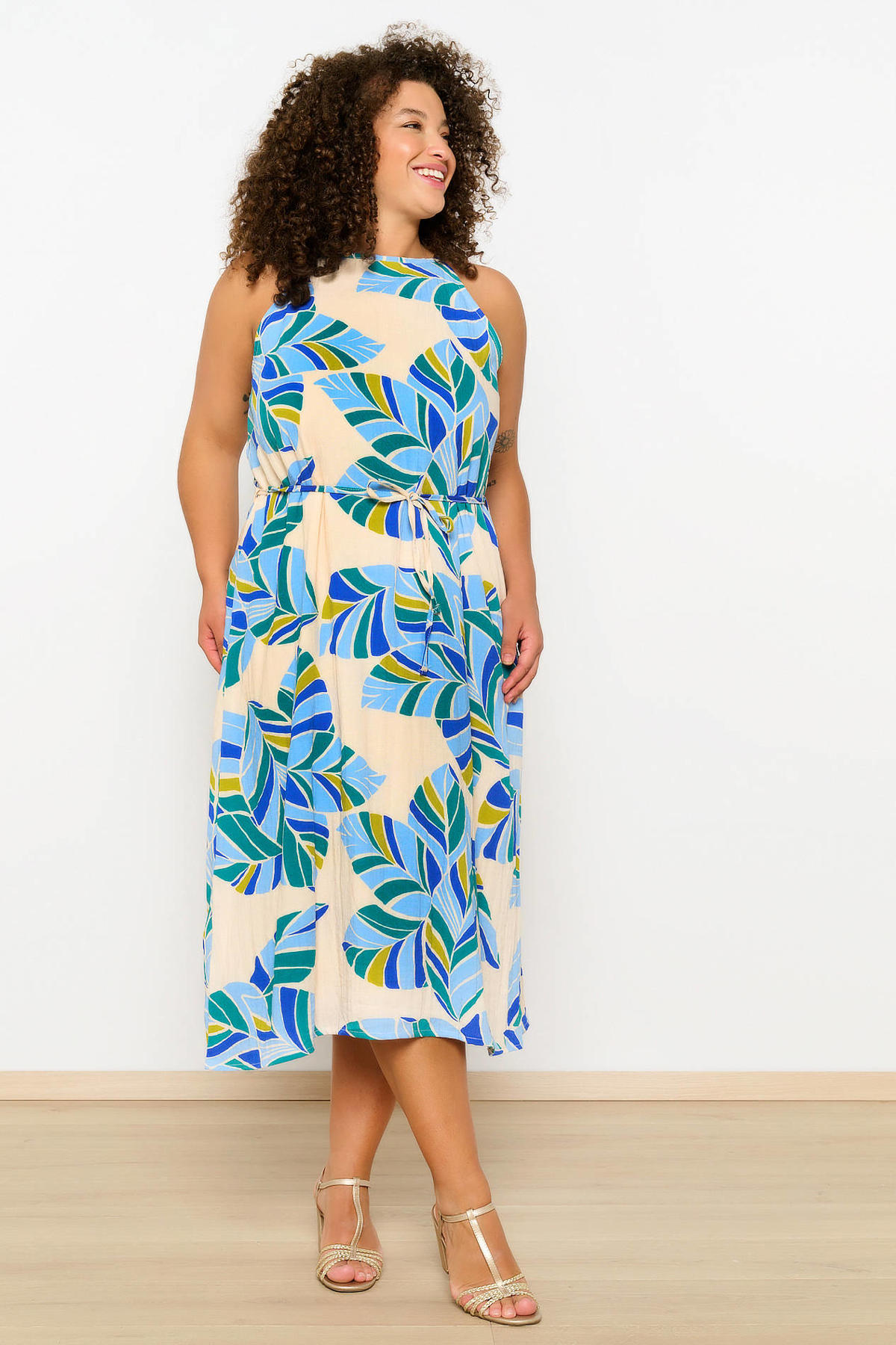 LOLALIZA halter jurk met all over print en ceintuur blauw/geel | wehkamp