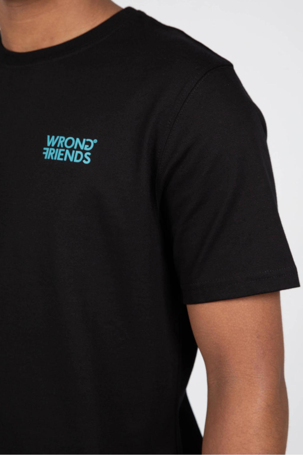 WRONG FRIENDS regular fit T-shirt Safi met backprint zwart | wehkamp