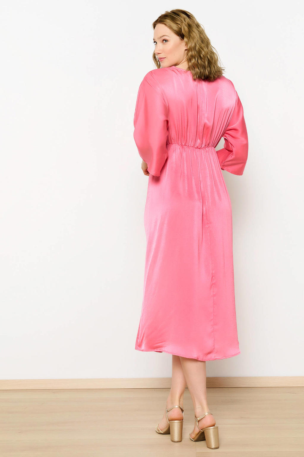 LOLALIZA satijnen jurk roze kopen? | Morgen in huis | wehkamp