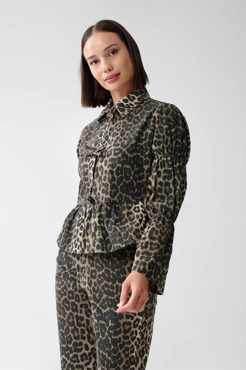 Shoeby top met panterprint en volant zwart/beige | wehkamp