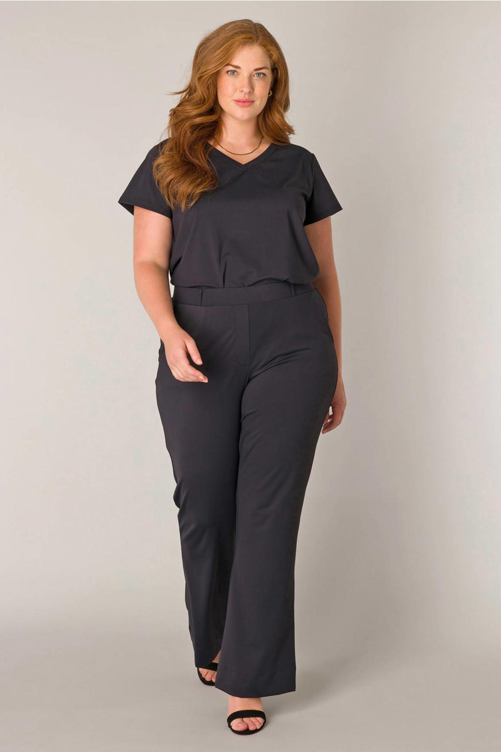 Base Level Curvy regular waist flared broek zwart | wehkamp