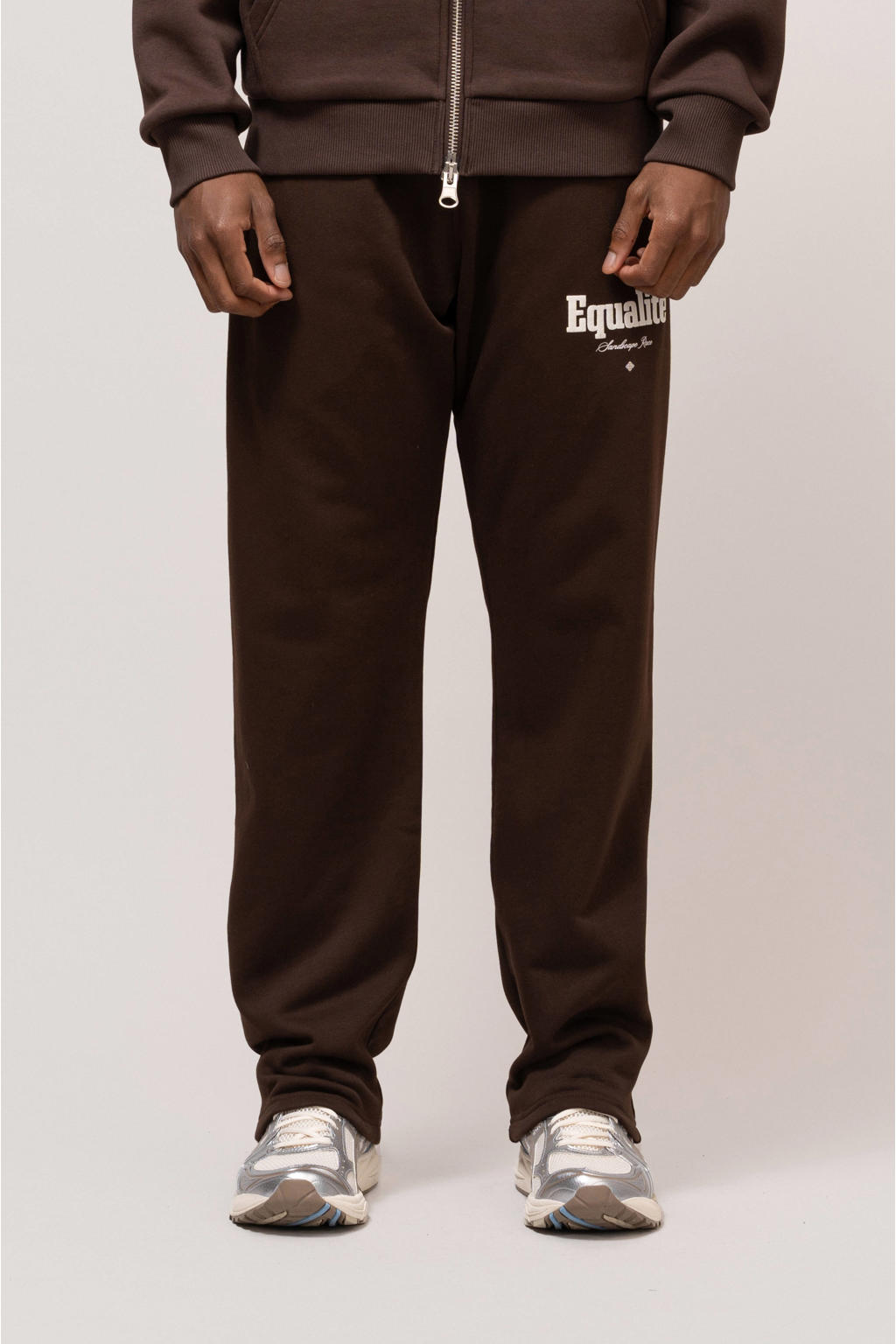 Equalité loose joggingbroek donkerbruin | wehkamp