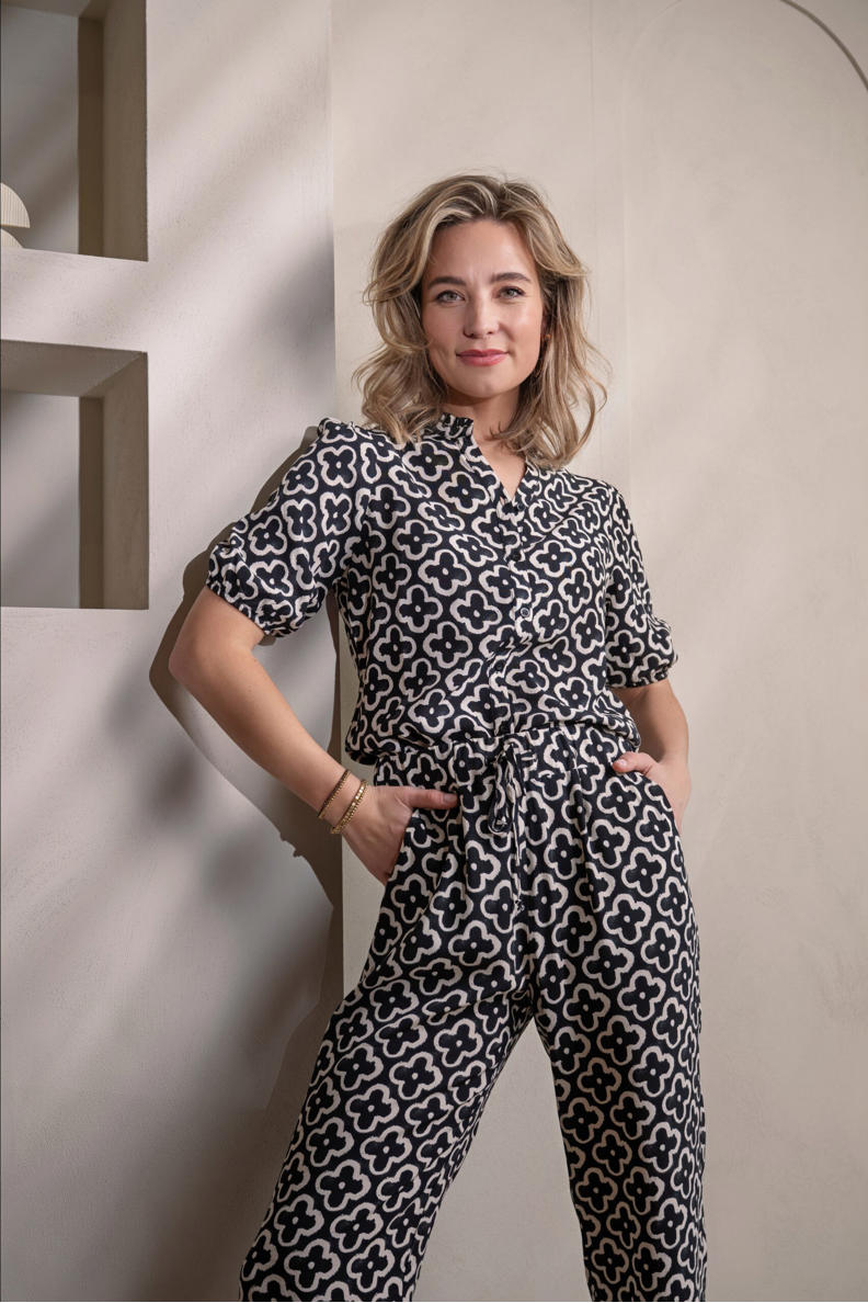 Elvira Collections straight regular waist casual broek zwart | wehkamp