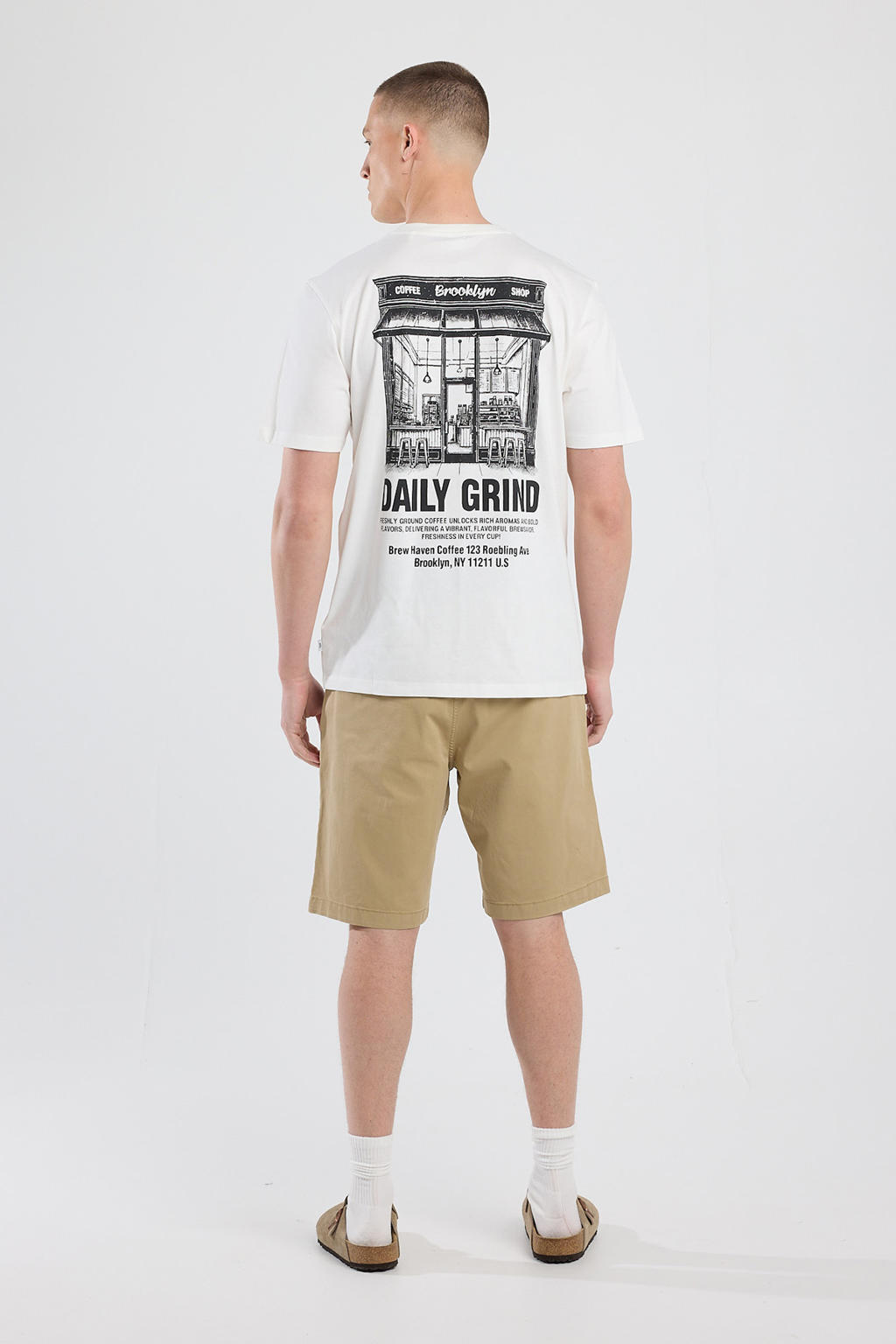 America Today regular chino short bruin | wehkamp