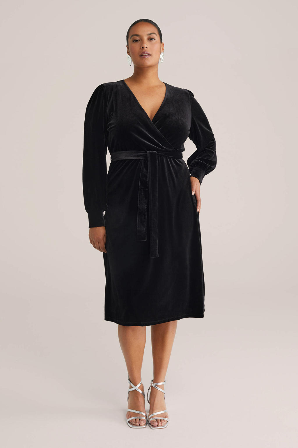 WE Fashion Curve fluweel wikkel-/overslagjurk zwart | wehkamp