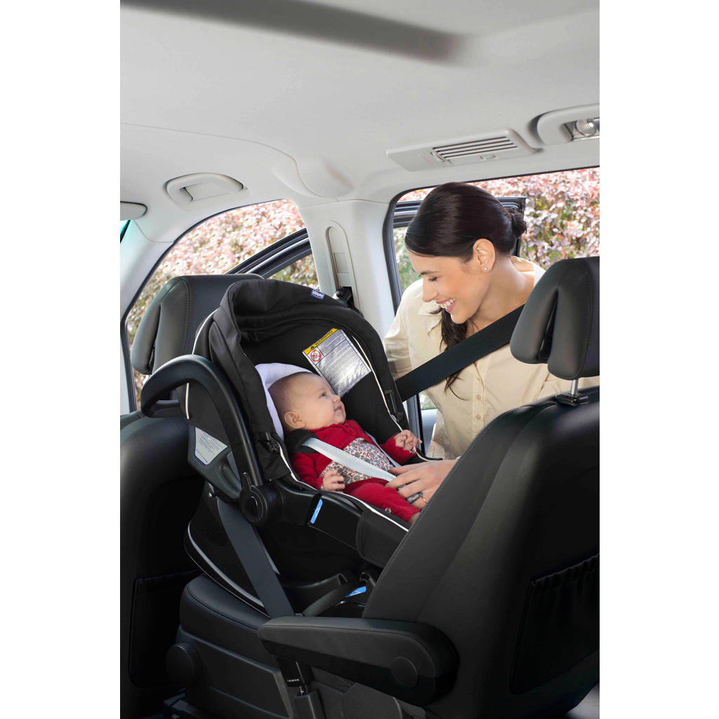 Chicco Auto-Fix Fast met kap en adapter voor de Urban (Groep 0+) | wehkamp